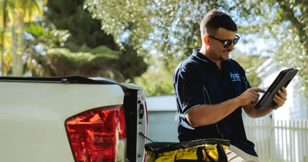 How to Calculate Charge-Out Rate | Free Calculator | Tradify™